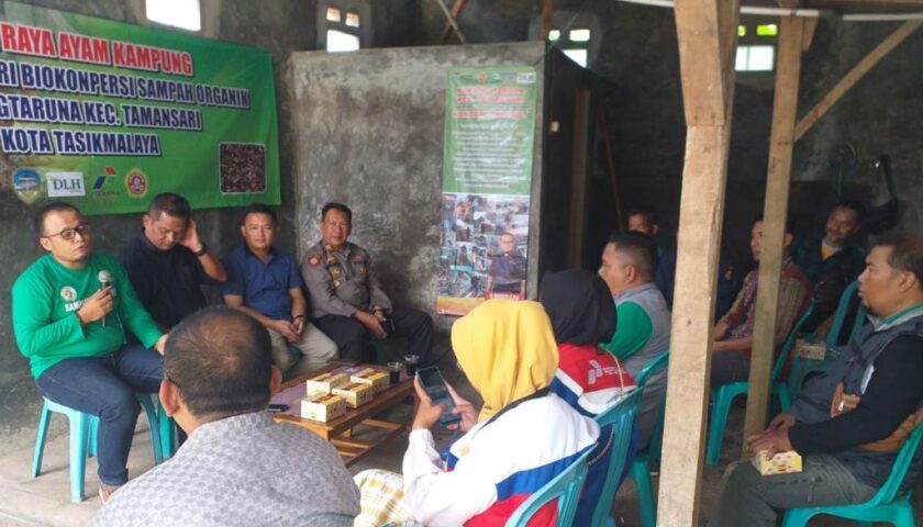 Ada Ular di Kamar Mandi Milik Warga Kp Karikil, Damkar Kota Tasik ... Ada Ular di Kamar Mandi Milik Warga Kp Karikil, Damkar Kota Tasik ...